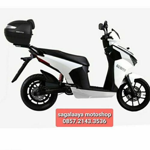 Jual Bracket top box Gesits original SHAD motor listrik gesit center ...
