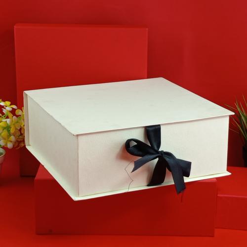 Jual Hard Box Exclusive ukuran 26 cm x 26 cm x10 cm - Kota Tangerang ...