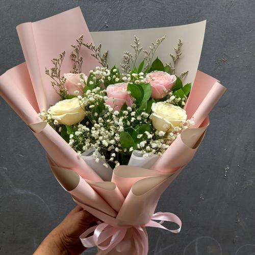 Jual hand bouquet bunga tangan - Jakarta Selatan - pandawa 5 florist ...