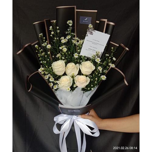 Jual bouquet white roses - Jakarta Timur - @bleum.flowers | Tokopedia