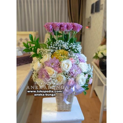 Jual Rangkaian Bunga Meja Hias Asli Ungu Pink Pot Rotan Rattan Fresh ...