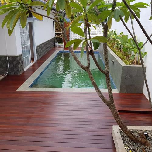 Jual decking kayu ulin kalimantan kolam renang harga perm² deckpool ...