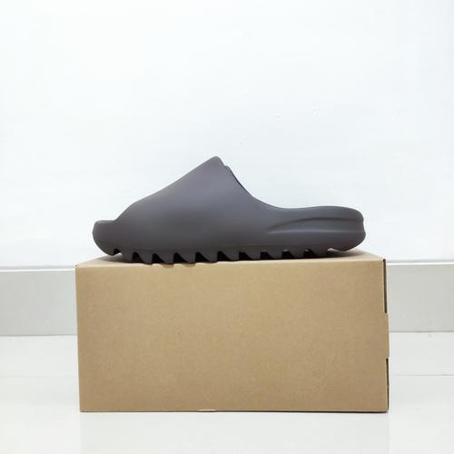 Jual Yeezy Slide Soot 2021 - Kota Tangerang - museiccollection | Tokopedia