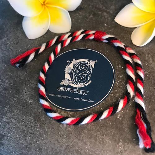 Jual Gelang Tridatu Asli khas Bali Katun 3mm - L - Kota Denpasar ...