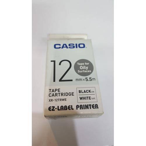 Promo CASIO Label XR-12TRWE 12mm black on white Tape for Oily Surfaces ...