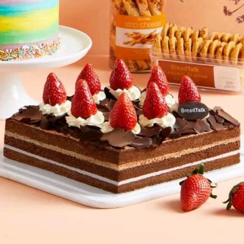 Jual Black Forest / Blackforest Birthday Cake by Breadtalk - Petak 10 x 20 - Kota Medan ...