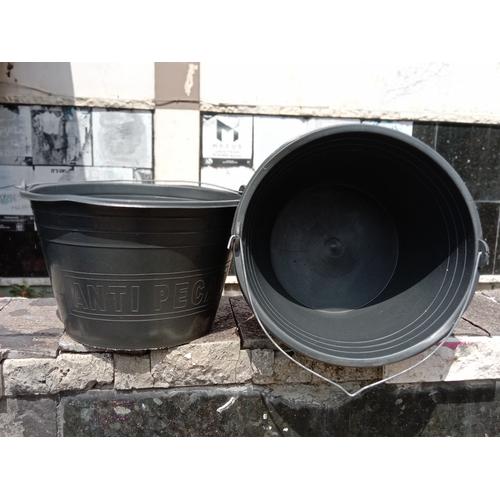 Jual Ember Plastik Hitam Ember Anti Pecah Ember Cor Ukuran sedang ...