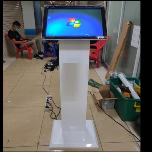 Promo Monitor Touchscreen 19 inch Stand Tinggi Besar 1.2 Mtr - Putih ...
