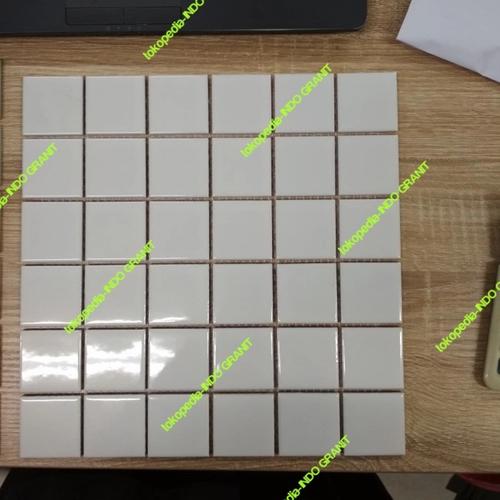 Jual Keramik Mozaic Mozaik Putih Kotak Glossy Square 30x30 5cm - Kota ...