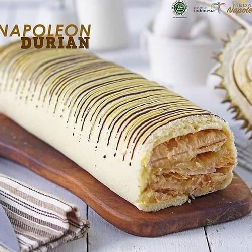 Jual Bolu Medan Napoleon - Bolu Gulung Napoleon Durian Khas Medan ...