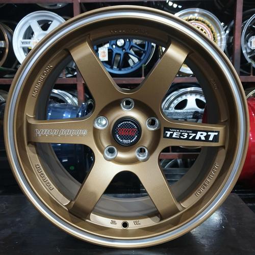 Jual Velg R/Ring 17 R17 Rays Te37 Japan Design JDM Ertiga Innova ...