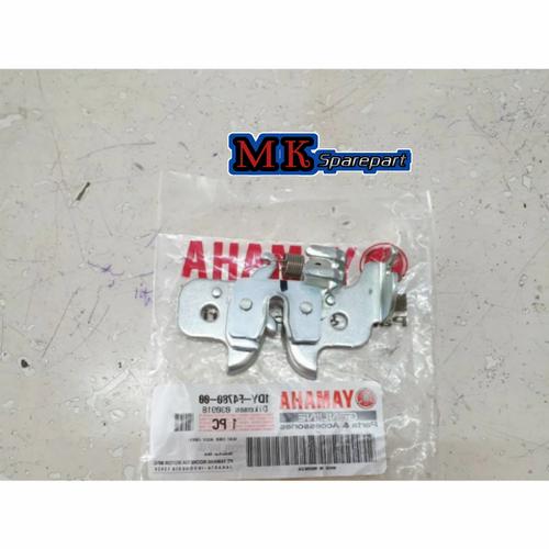 Jual ENGSEL CONSOLE BOX LACI KANAN X MAX XMAX ASLI YAMAHA - Kota Bekasi ...