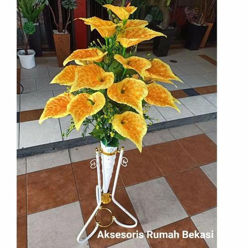 Jual BUNGA SUDUT ANTURIUM ARON PANDA JUMBO+POT BESI - ping panta - Kab ...