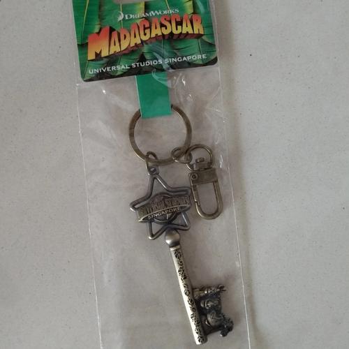 Jual Keychain Universal Studios Singapore SG Singapur Madagascar ...