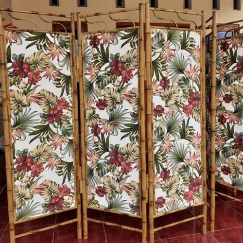 Jual Partisi Ruangan Sketsel Pembatas Dari Bambu Cendani dan Kain ...