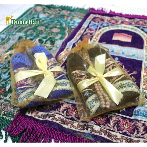 Jual Paket Souvenir Sajadah Mini + Tile + Tasbih Parcel Sovenir Sajadah ...