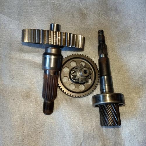 Jual gigi rasio gigi susun gearbox rasio gigi gardan beat fi - Kab ...