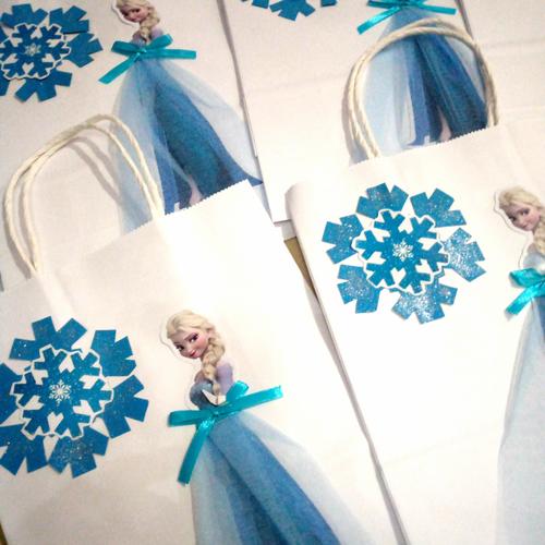 Jual tas souvenir ulang tahun / paper bag / tas snack unik ELSA FROZEN ...