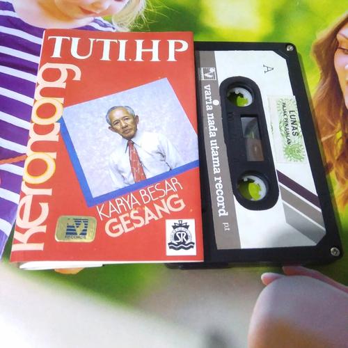 Jual Kaset Gesang - Karya besar Tuti.Hp - Kota Depok - Melodi ...