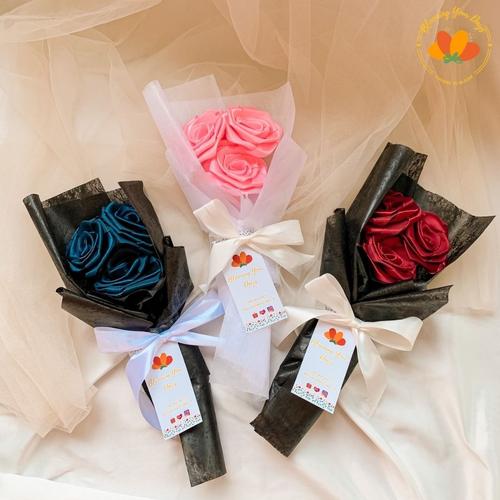 Jual buket bunga mawar tiga tangkai bucket bunga satin Bouquet Flower ...