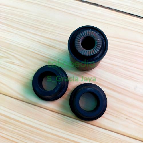 Jual Bushing karet stabil kit lateral belakang inova set - Kab. Jombang ...