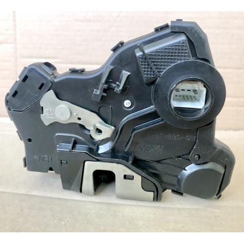 Jual Door Lock Assy Pintu Depan Kanan mobil Toyota Innova, Fortuner ...