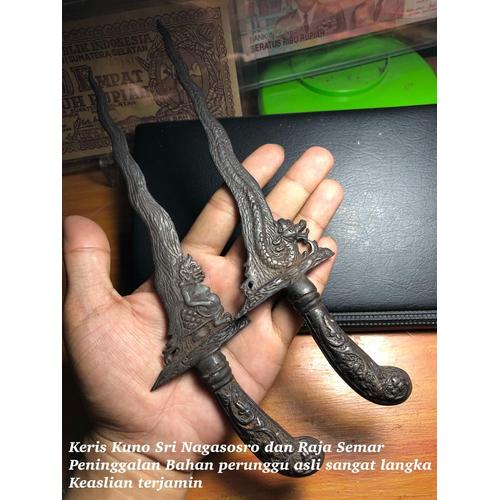 Jual Keris Kuno Raja Semar dan Nagasosro peninggalan dari Kutai Asli ...
