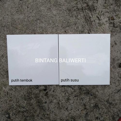 Jual Keramik Putih 20x20 Kilap Polos / Keramik Putih Glossy - Putih ...