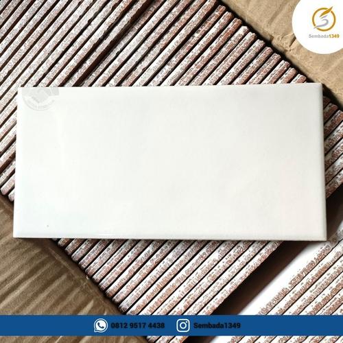 Jual Backsplash Tile Putih Non Bevel / Keramik Kita 10 x 20 cm - Kota ...