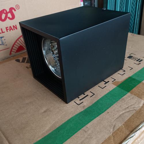 Jual Lampu Downlight Outbow kotak 3,5 inch vacolux Hitem - Hitam - Kota ...