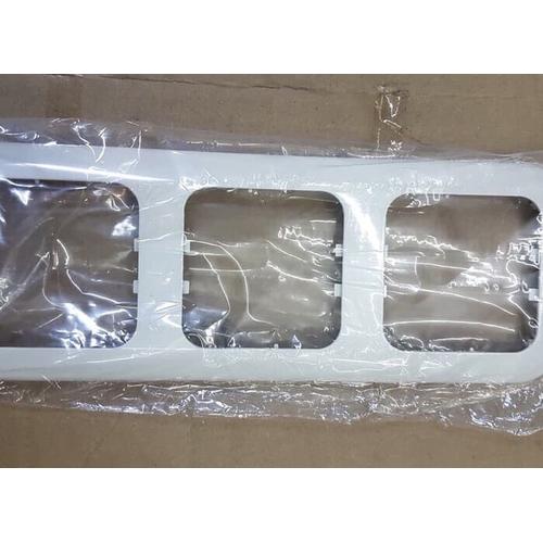Jual Panasonic Frame 3 Gang WEJ7823 Putih Wide Series - Jakarta Selatan ...