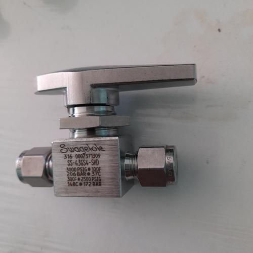 Jual Ball Valve 1/4"OD Swagelok SS-43GS4-SHD 3.000PSIG,100F - Kota ...