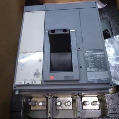 Jual MCCB Breaker Schneider NS1600N 3P 1600A Manual Original Schneider ...