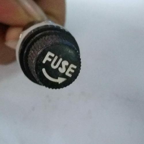 Jual Kontrol Fuse + Fuse Kaca 0.5A - Kota Surabaya - Jagoan Listrik ...