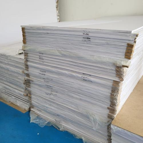 Jual Papan Pvc board,Pvc Foam Board (5mm) Size: 60cmx40cm / 40cmx30cm ...