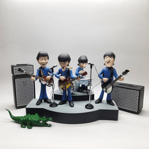 Jual action figure set BEATLES CARTOON McFarlane Toys Rock 'n Rol ...