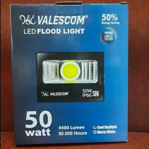 Jual Lampu Sorot AC 50 Watt Tembak IP66 Valescom LED Flood Light Cool putih - Putih - Jakarta ...