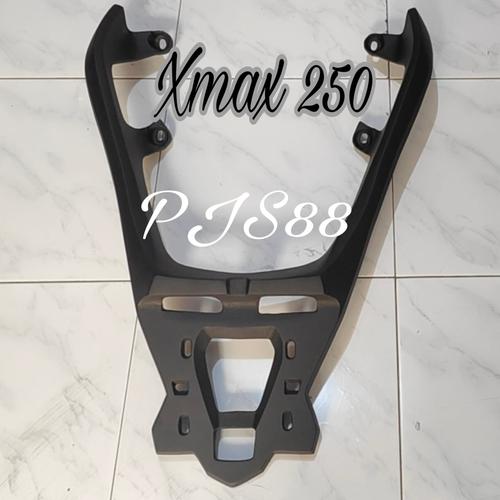 Jual Breket box Xmax 250 / Dudukan box Xmax250 / Bracket box yamaha ...
