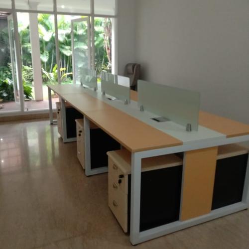 Jual Meja partisi kantor workstation staf karyawan 6 seater sekat kaca ...