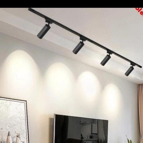Jual paket komplit set lampu sorot rel 10w 10 w + rel 1m track isi 4 ... Jual paket komplit set lampu sorot rel 10w 10 w + rel 1m track isi 4 ...