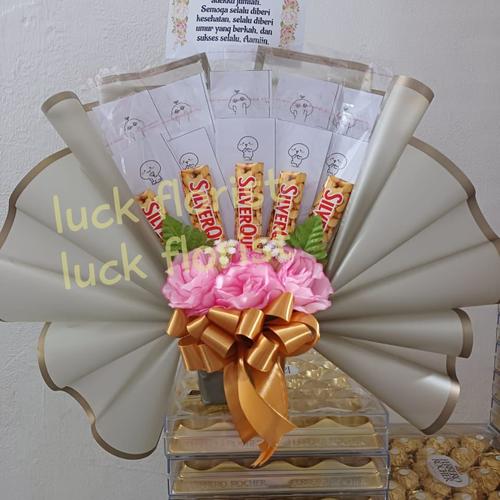 Jual Buket uang kosong isi 10 lbr,5 coklat silver Queen 25 gr/ultah ...