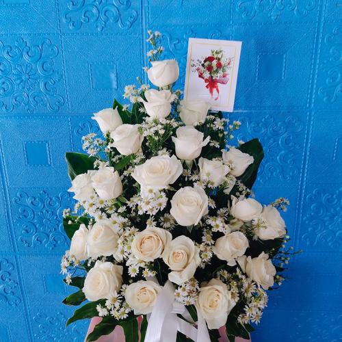 Jual Karang bunga meja tema putih bunga fresh - Jakarta Selatan ...