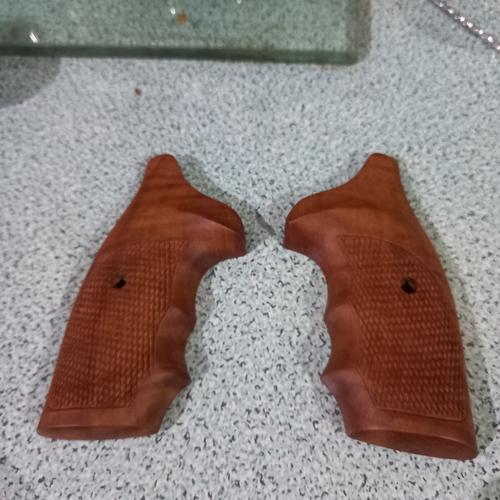 Jual Grip kayu untuk revolver Alfapro - Jakarta Pusat - Simabar | Tokopedia