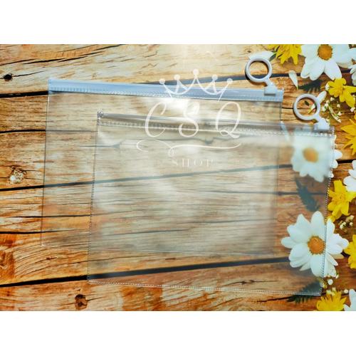 Jual Plastik Mika Zipper Gagang 21x15 cm | Dompet masker| Mika Kosmetik ...