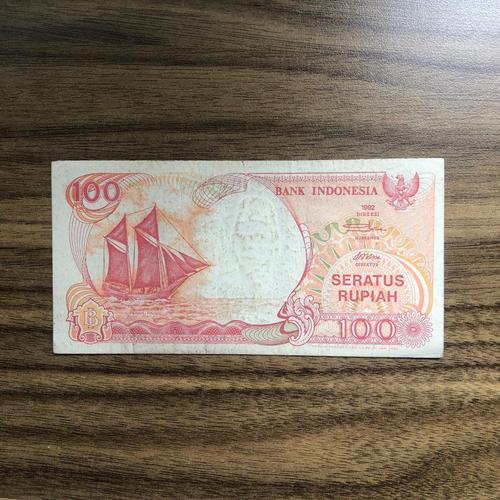 Jual Uang Kertas Kuno Indonesia 100 Rupiah Tahun 1992 Kapal Pinisi ...