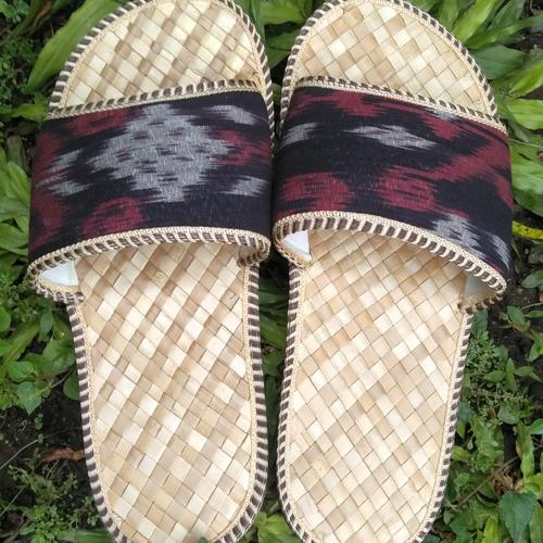 Jual sendal santai,sandal kain endek,slipper kamar,hotel,slipper pandan ...