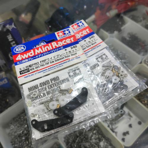Jual Tamiya Part Pro FRP Side Extension Roller Mount. Lengkap Baut ...