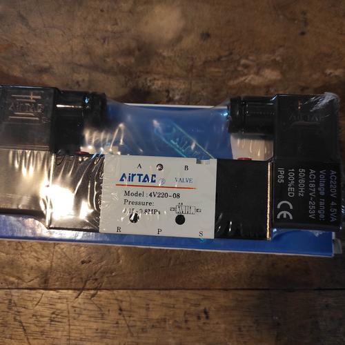 Jual Solenoid Valve Airtac 4V220-08 - 24 VDC - Jakarta Barat - Glodok ...