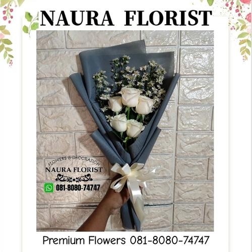 Jual bucket bunga mawar putih/bucket bunga asli/bunga wisuda/kado ...