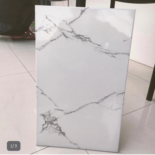 Jual Keramik Dinding 25x40 motif marmer GRANITE Dinding putih motif ...